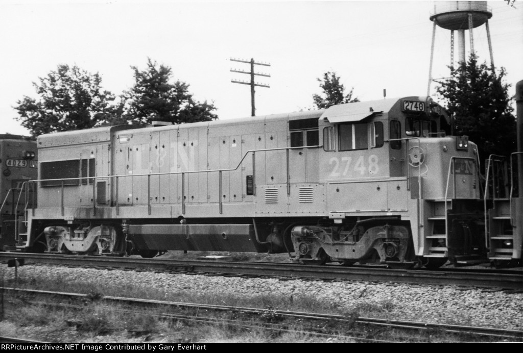 LN U23B #2748 - Louisville & Nashville